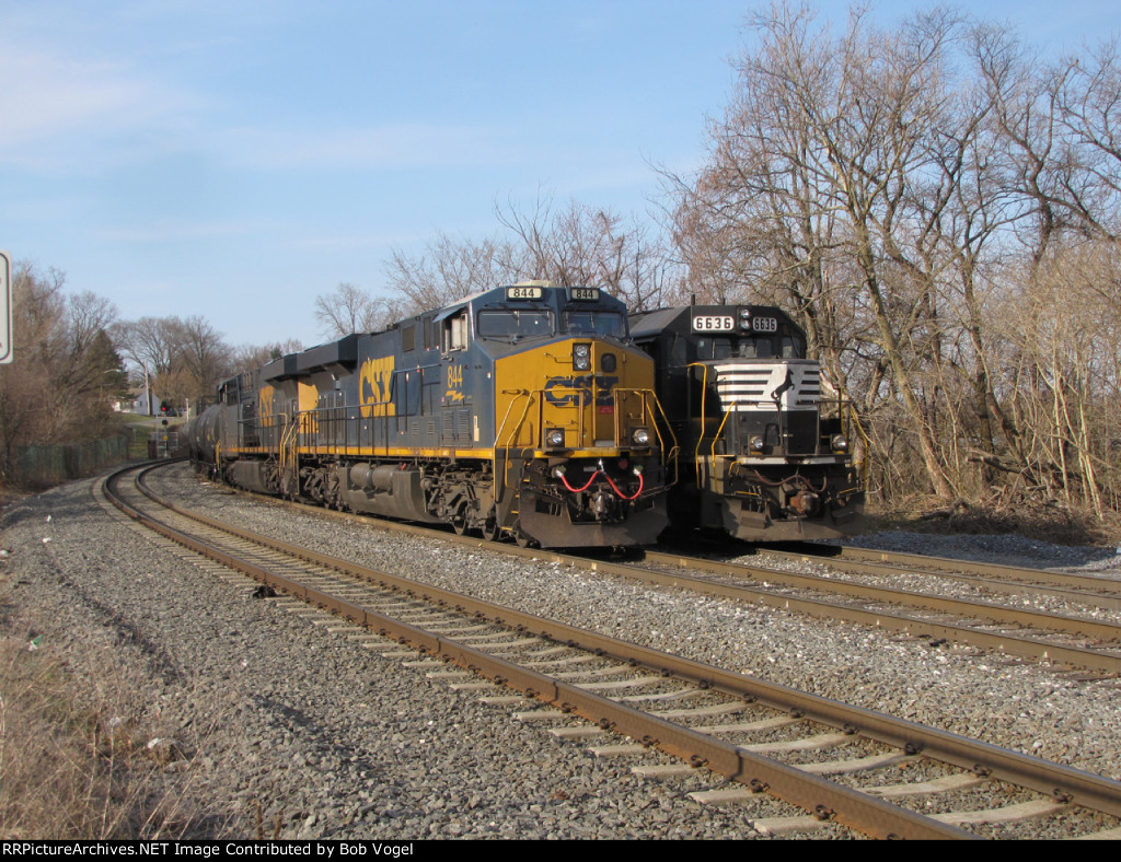 CSX 844 and NS 6636